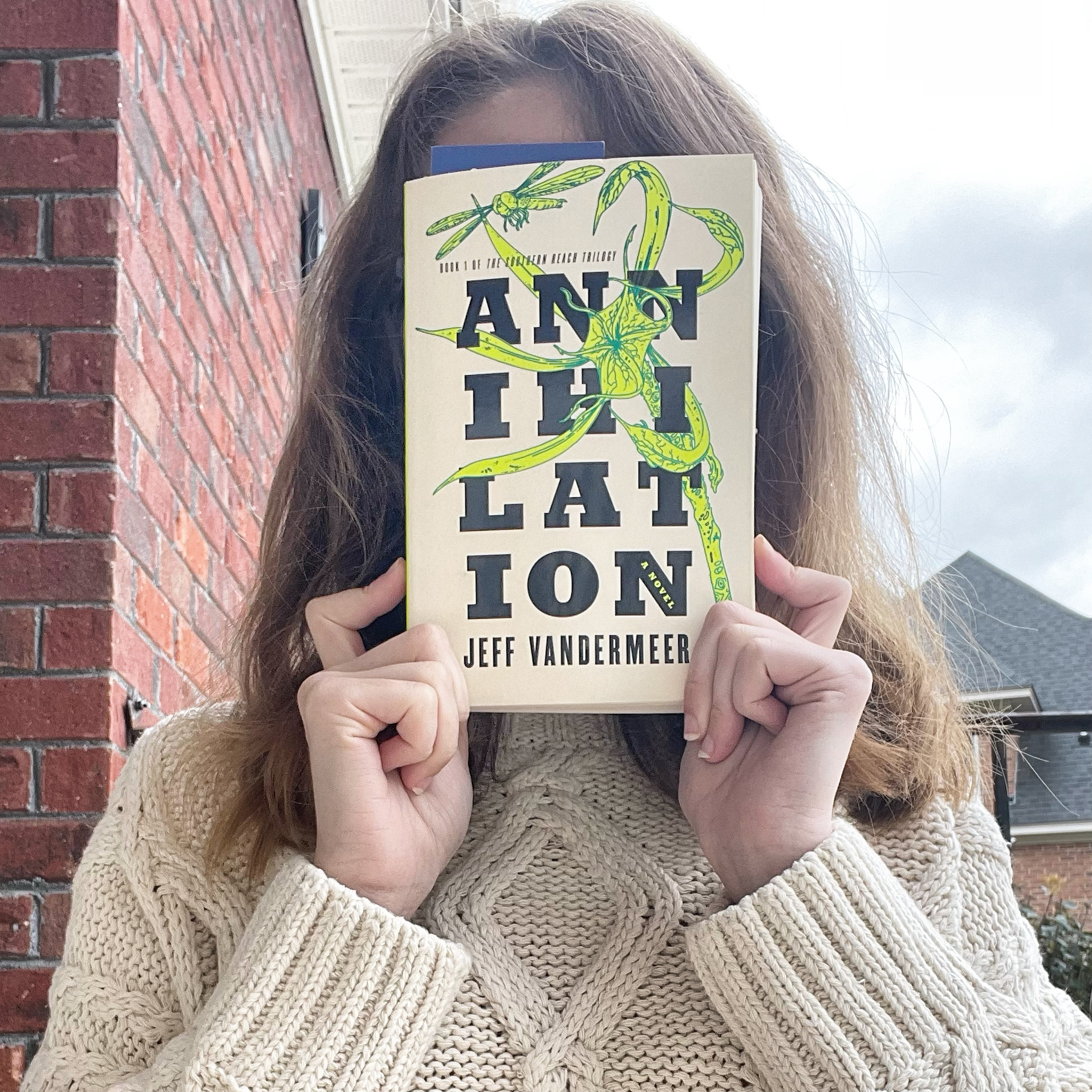 ‘Annihilation’ Book Review – Izzy Reads