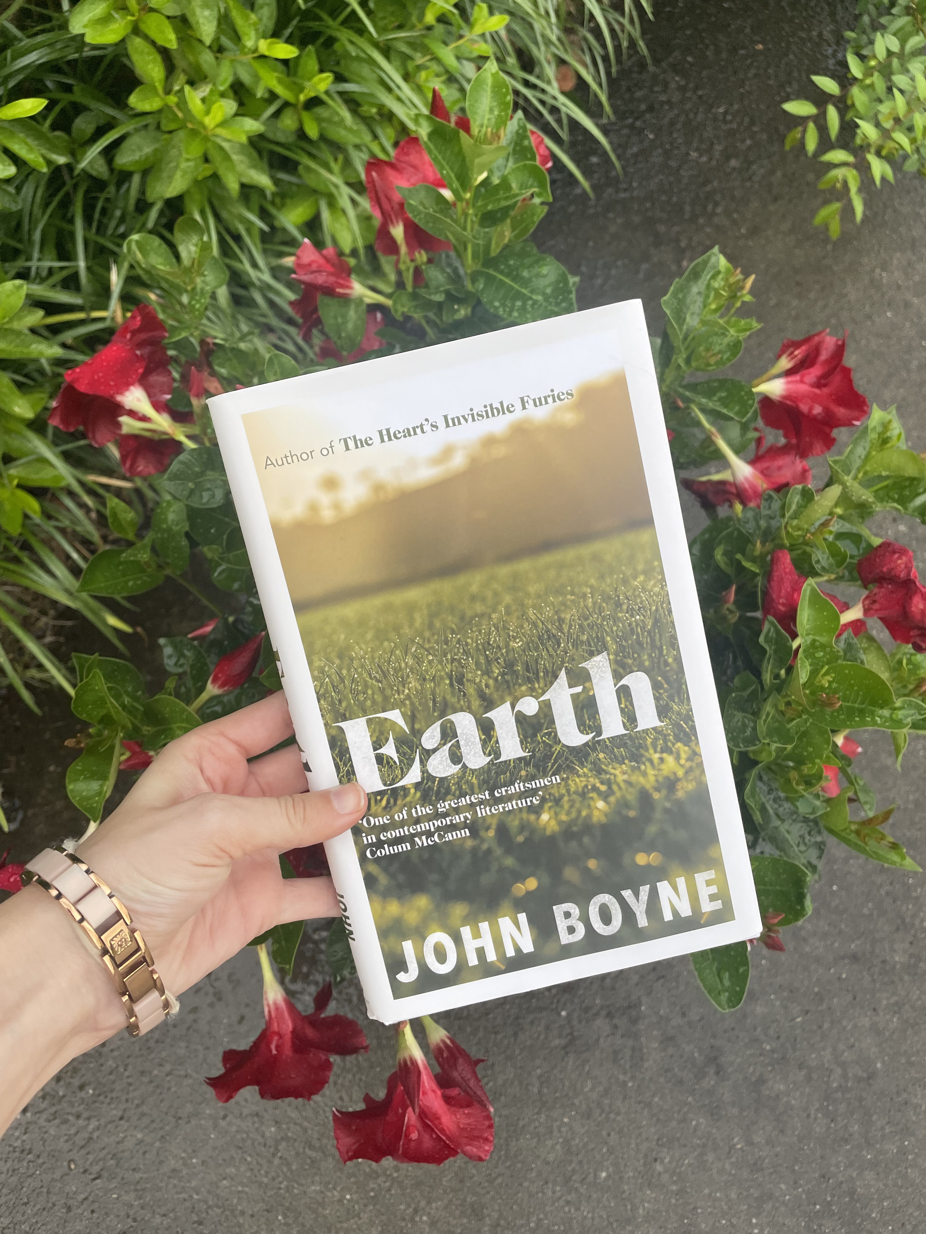 ‘Earth’ Review – Izzy Reads